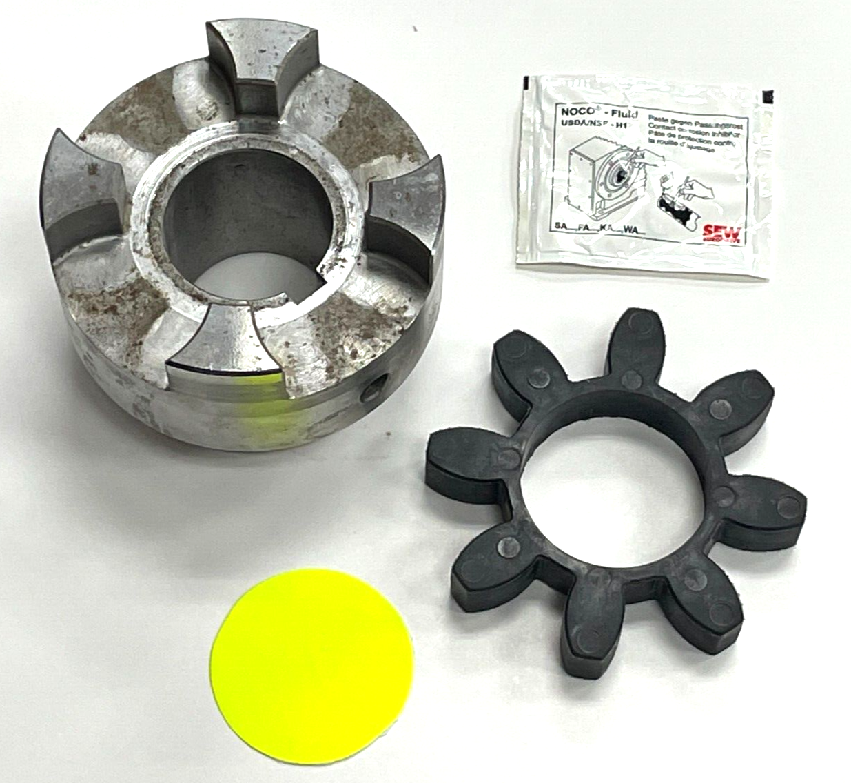 SEW EURODRIVE JAW COUPLING W/ SPIDER 165-7488 BORE DIA OF 3" ID OF 1-3/ ...