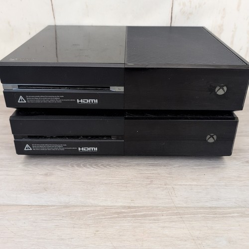 Lot Of 2 Broken Microsoft 1540 Xbox One Black Consoles Only - For Parts ...