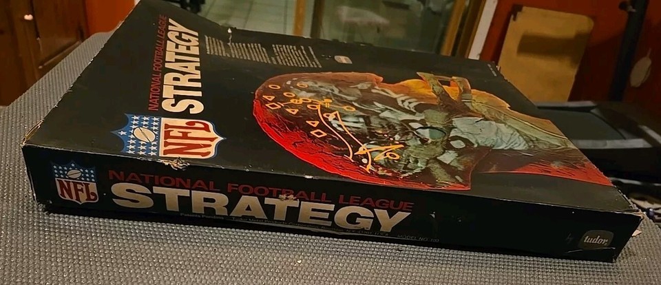 1970 Vintage NFL National Football League Strategy Game Tudor COMPLETE ...