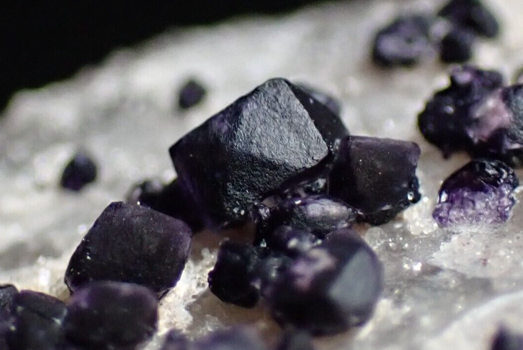 FLUORITE * DARK PURPLE CRYSTALS ON SMOKY QUARTZ !!! CINOVEC, CZECH ...