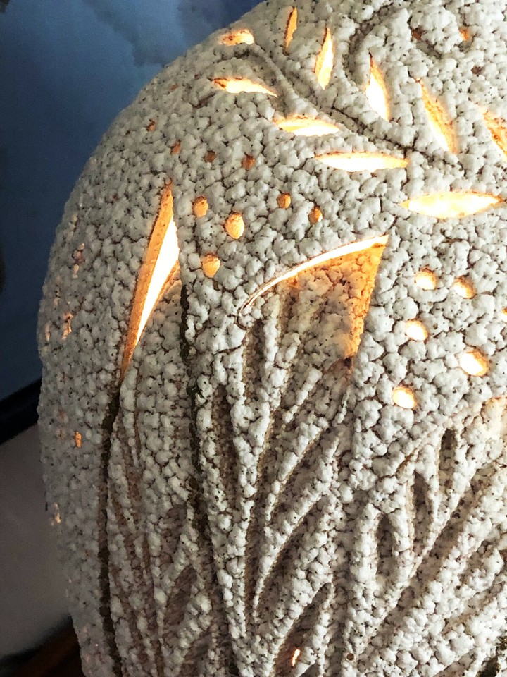 FAT LAVA WHITE TEXTURED PERFORATED LEAF DESIGN CERAMIC TABLE LAMP BASE ...