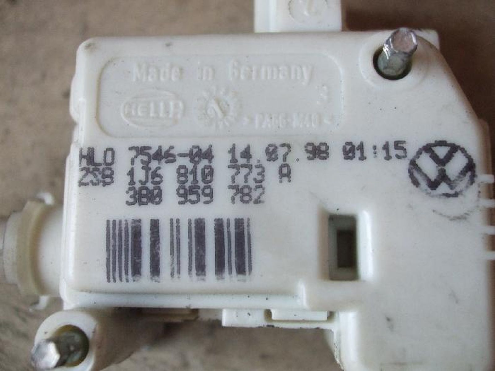 Stellmotor Tankklappe AUDI TT 8N A6 4B VW Golf 4 Passat 3B 3BG Tank ...