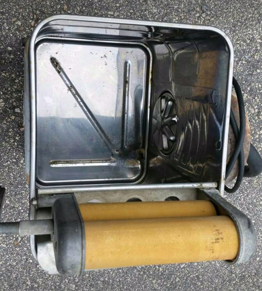 VINTAGE MONITOR PORTABLE OLD ELECTRIC WASHING MACHINE WITH HAND WRINGER ...