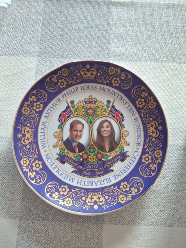 Prince William Kate Middleton Royal Family Wedding Plate Elgate | eBay UK