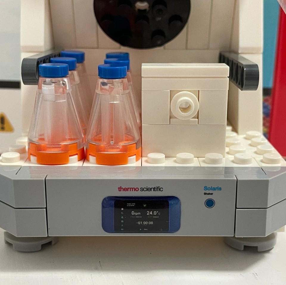 Thermo Fisher Scientific Gift- Shaker Building bricks Set (NOT LEGO ...