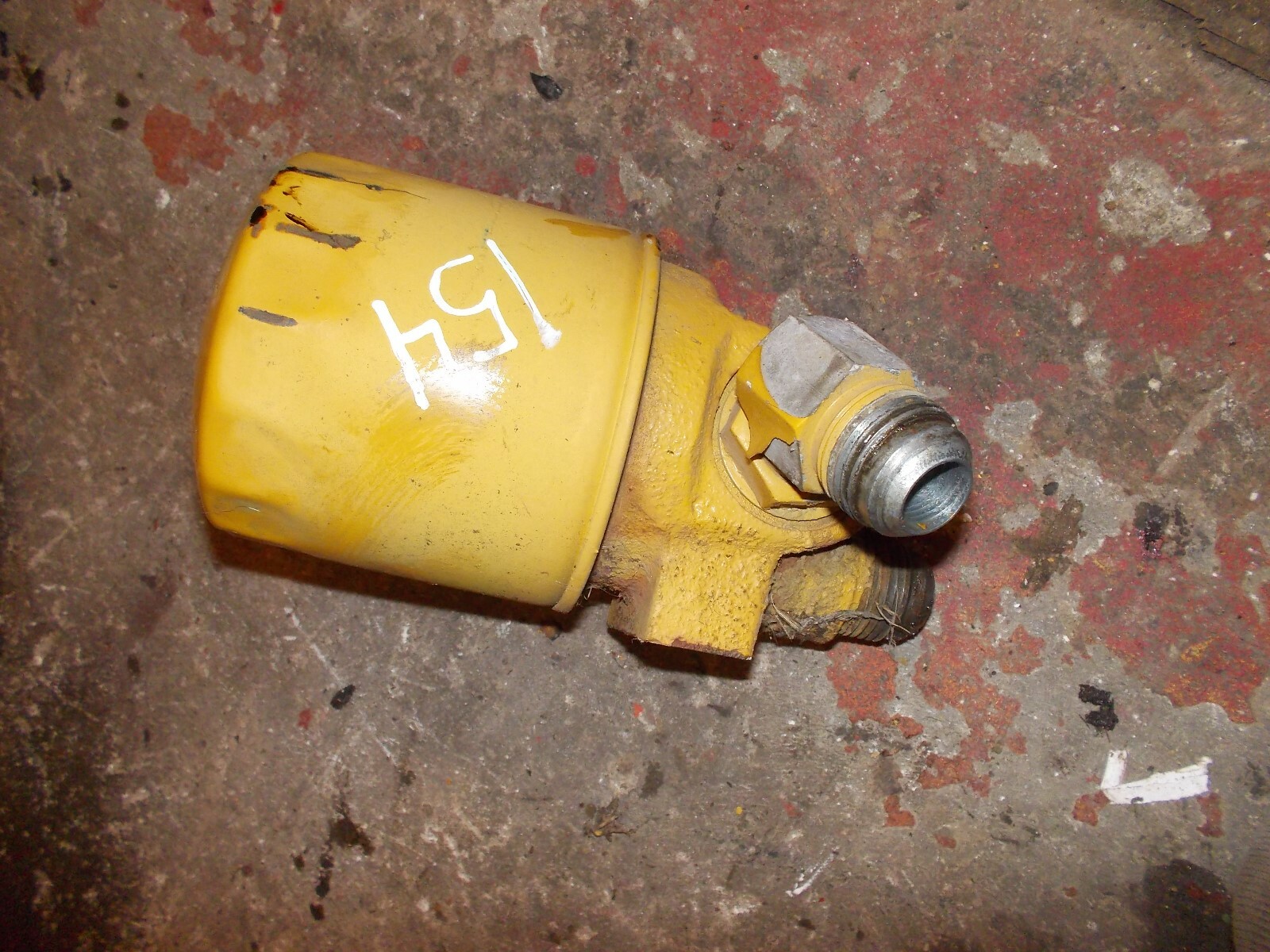 International Cub 154 low boy tractor IH engine motor oil filter holder ...