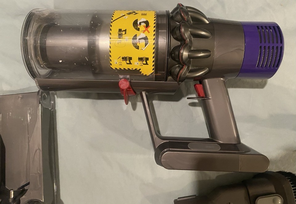 Dyson Cyclone V10 Cordless Vacuum Animal Pet – Purple and Red – For ...