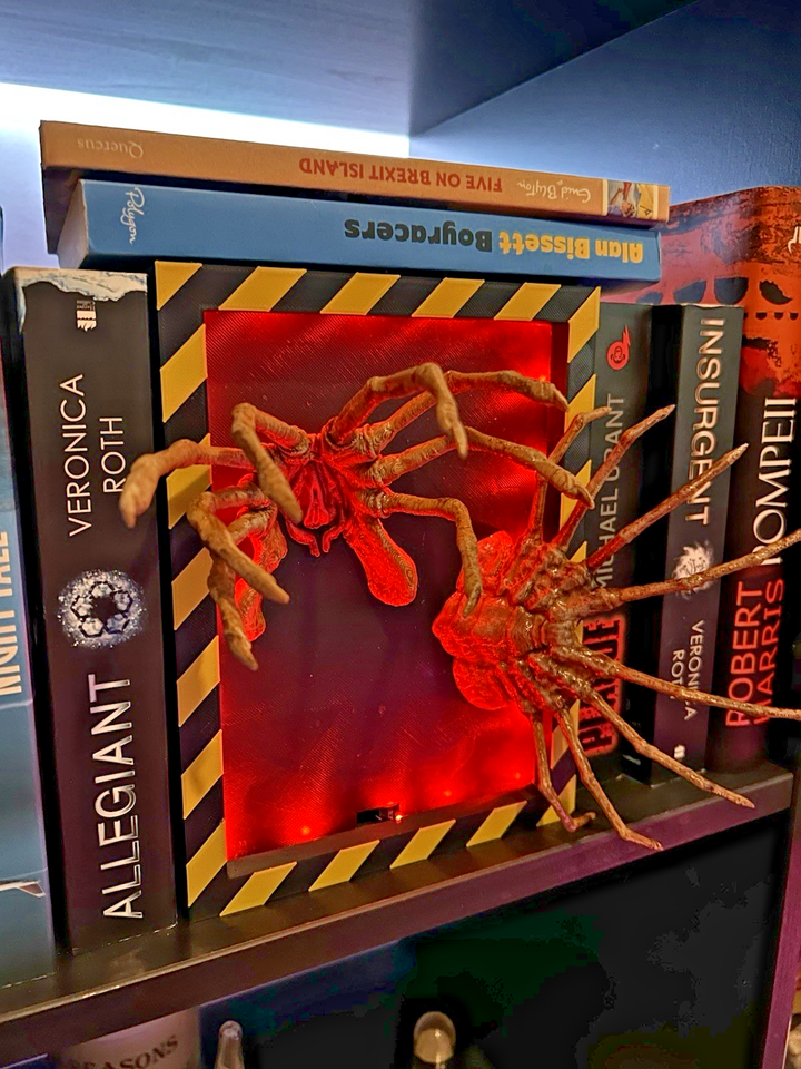 Alien Facehugger Book Nook LED Remote Control 16 Colour | eBay