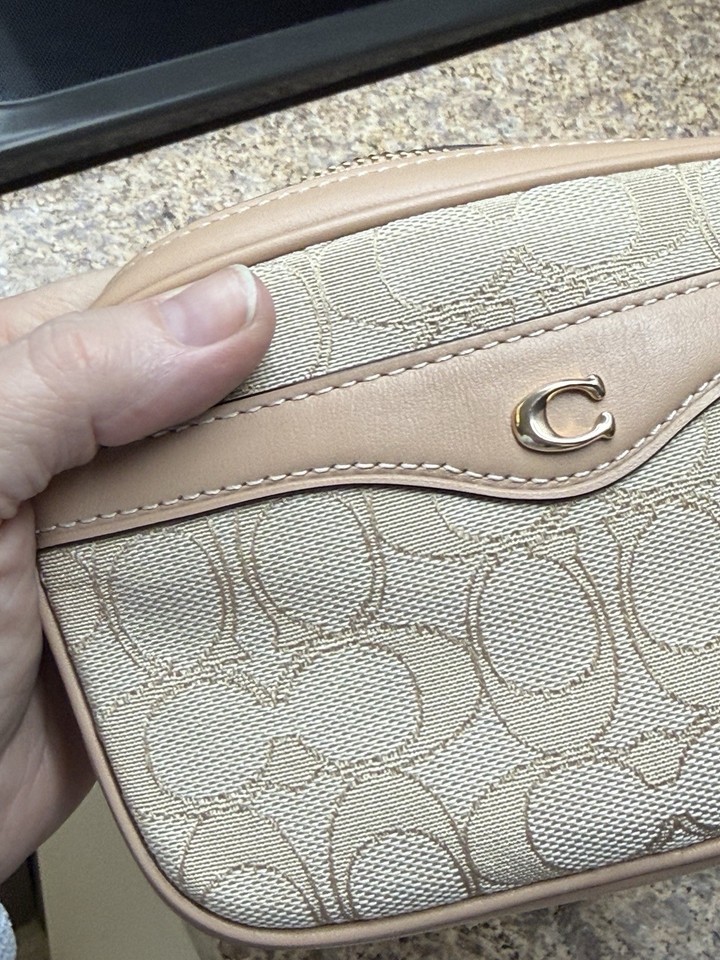 COACH Signature Jacquard Leather Ivy Logo Crossbody Purse/Handbag 7"x4 ...