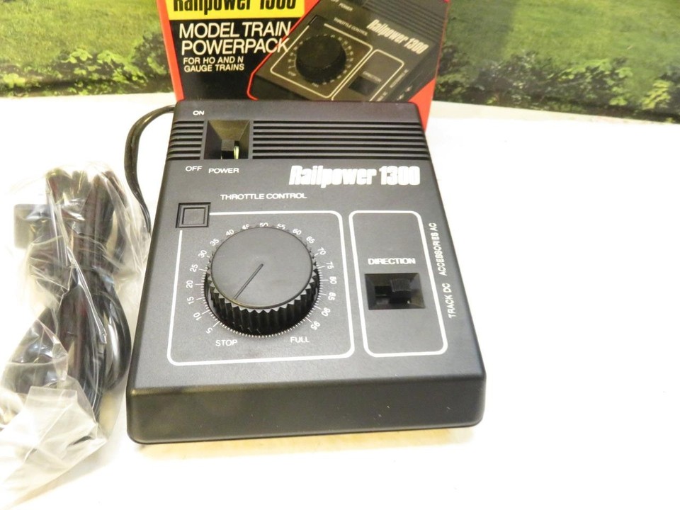 MRC HO/N SCALE TRANSFORMER- MRC RAILPOWER 1300 -15VDC/19VAC OUT- LN ...