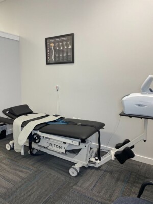 Triton 6M Table Chattannooga Decompression Traction Table Chiropractic ...