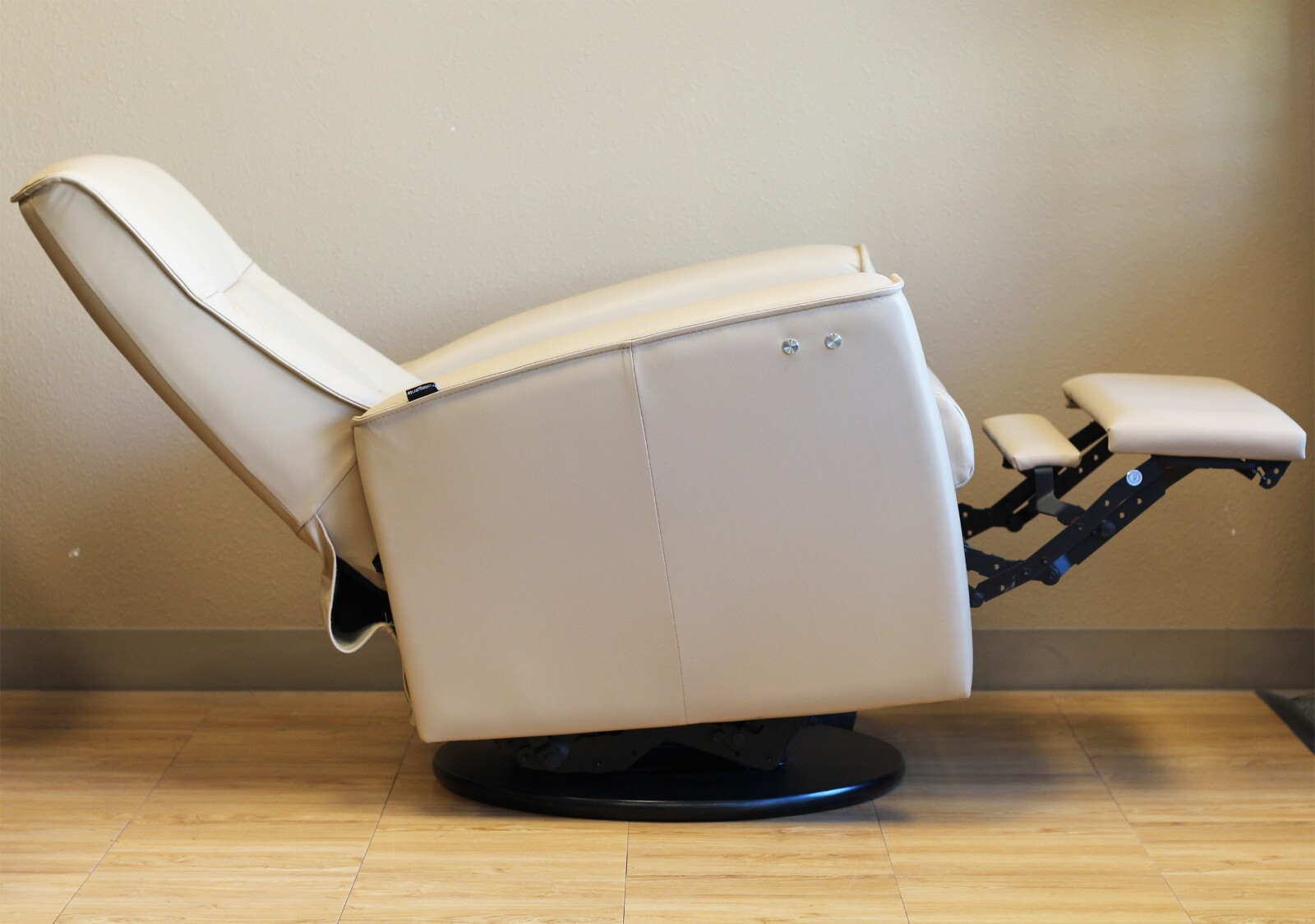 Fjords Ulstein Swing Relaxer Large Swivel Power Recliner Chair Sandel ...