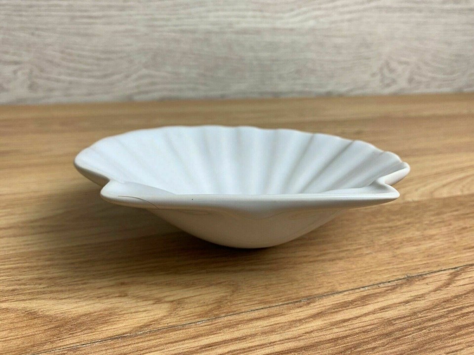 White Ceramic Scallop Shell Jewelry Dish Trinket Bowl Beach Home Decor ...