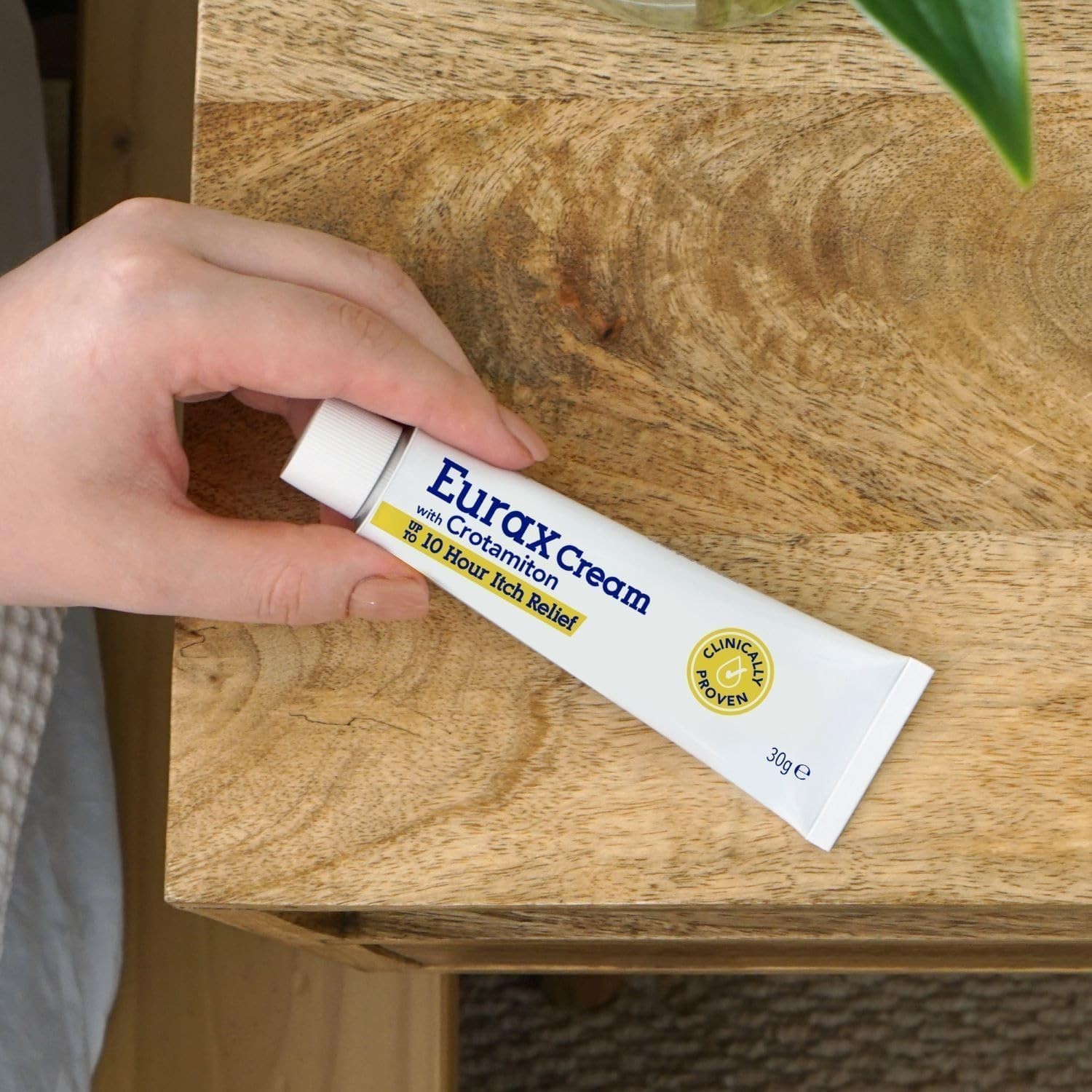 Eurax Itch Relief Cream 100g, Help Stop Itching Fast, Lasts Upto 10h ...