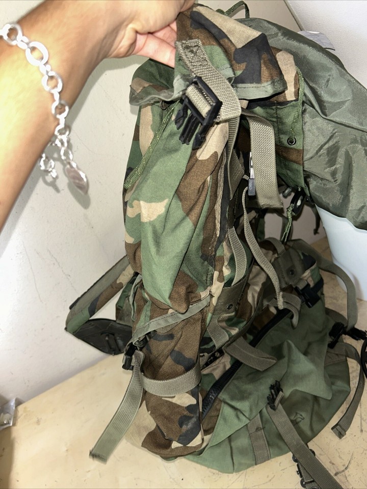 US Military M81 Woodland Camouflage Combat Field Pack Large with ...