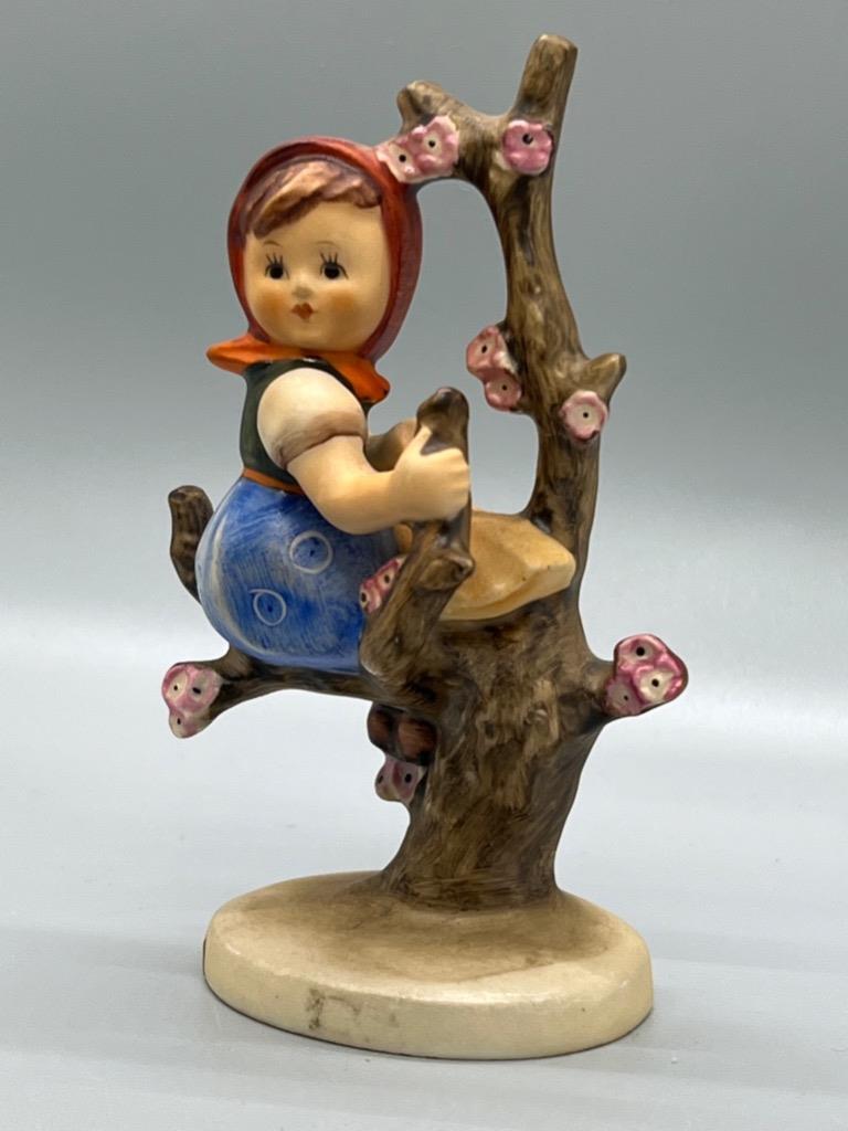 Hummel Apple Tree Girl Figurine Girl Climbing Tree TM3 #147 3/0 VERY ...