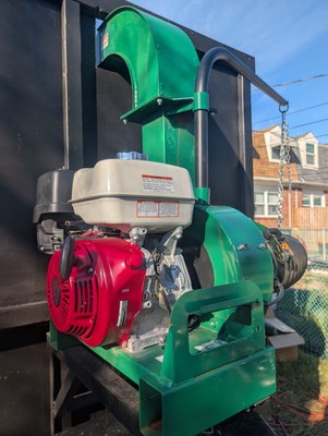 BILLY GOAT DEBRIS LOADER 13 HP Honda engine, 8' x 10' intake hose ...