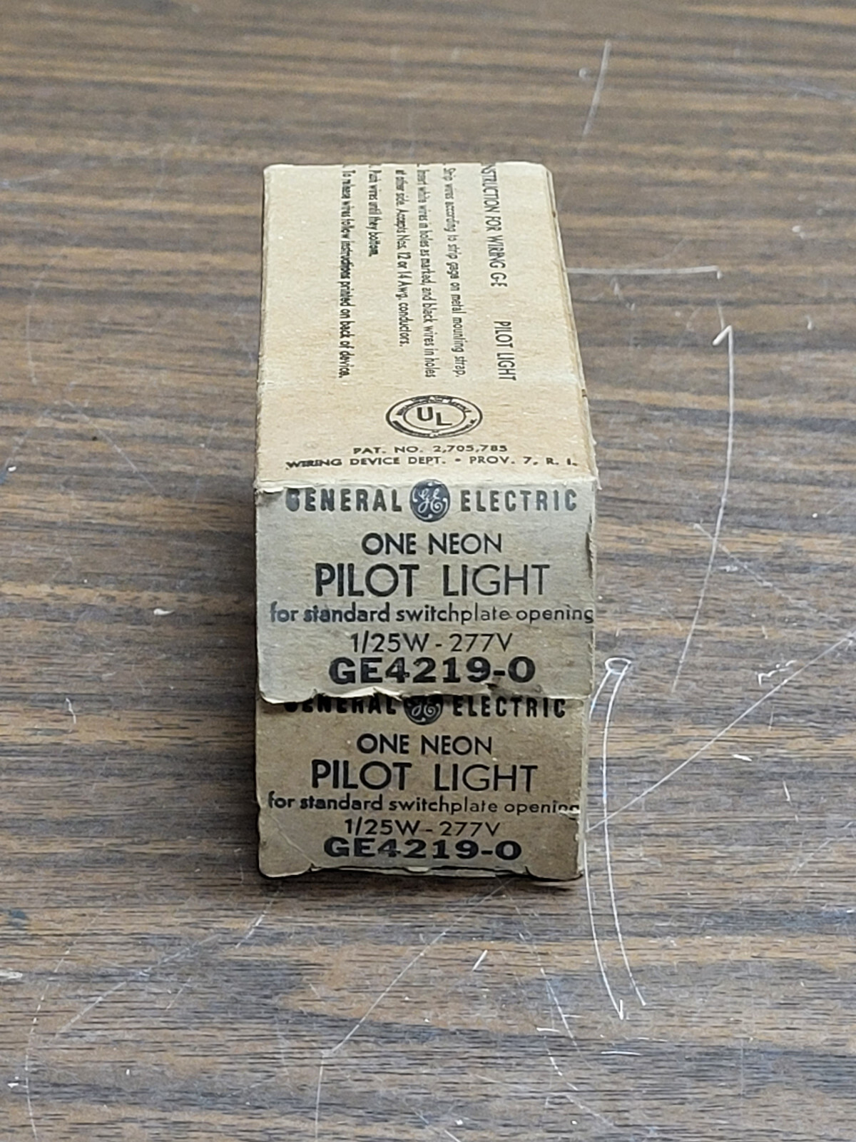 GENERAL ELECTRIC GE4219 0 NEON PILOT LIGHT RED 1/25 WATT 277 VOLT NEW ...