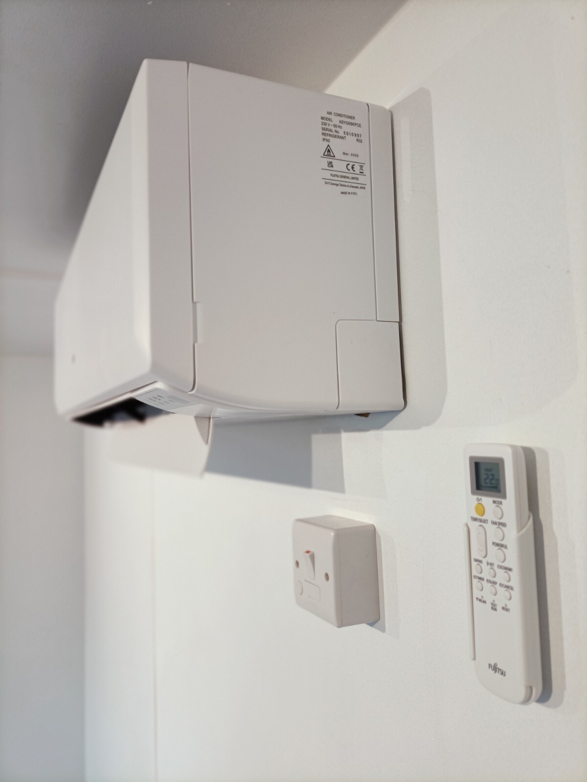 Fujitsu 3.5 kW Split System ASYG12KPCE HVAC Air Conditioning Unit R32 ...