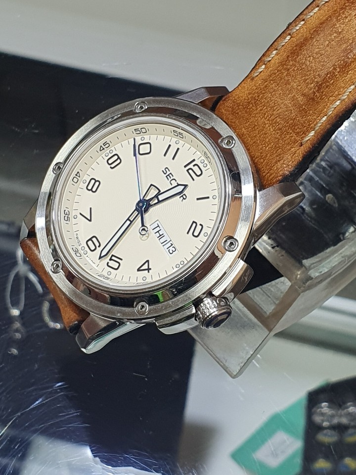 SECTOR 850 No Limits Man Sapphire Quartz WR100 Stainless Steel Swiss ...