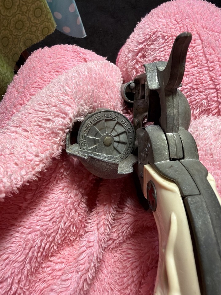 Vintage Faux Toy Cap 1950 Cowboy Gun HUBLEY Red Star. Pat Pending. | eBay