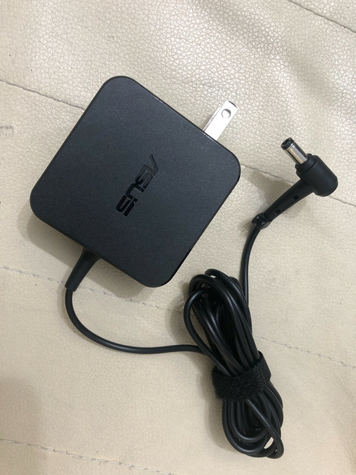 Asus X555L F551M X550C X551C X555U Adapter Power Charger 65W ORIGINAL ...