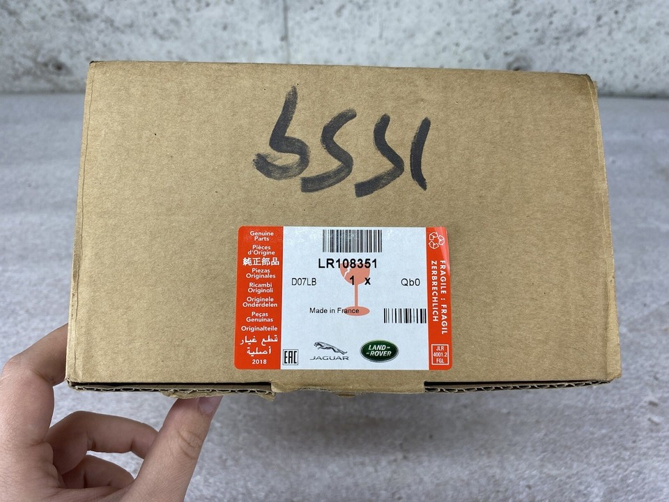 New! OEM 18-23 Land Rover Range Rover Velar Fog Light J8A2-15K272 ...