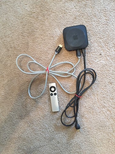 Apple TV - 3rd Generation - Remote, power cable and 5' MONSTER HDMI ...