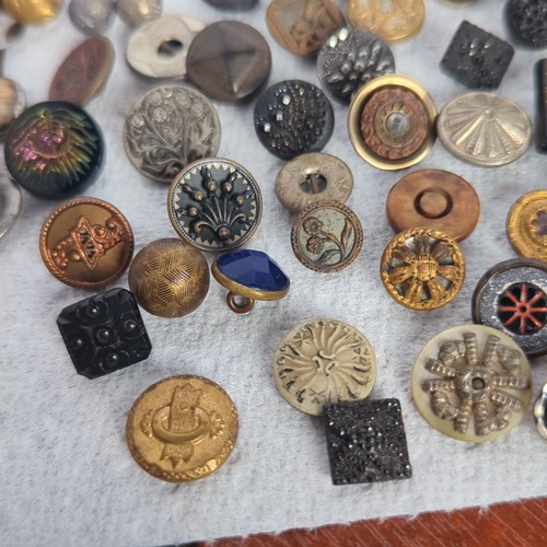 Lot Of Over 145 Buttons Victorian /Picture /Vintage Collectable Buttons ...