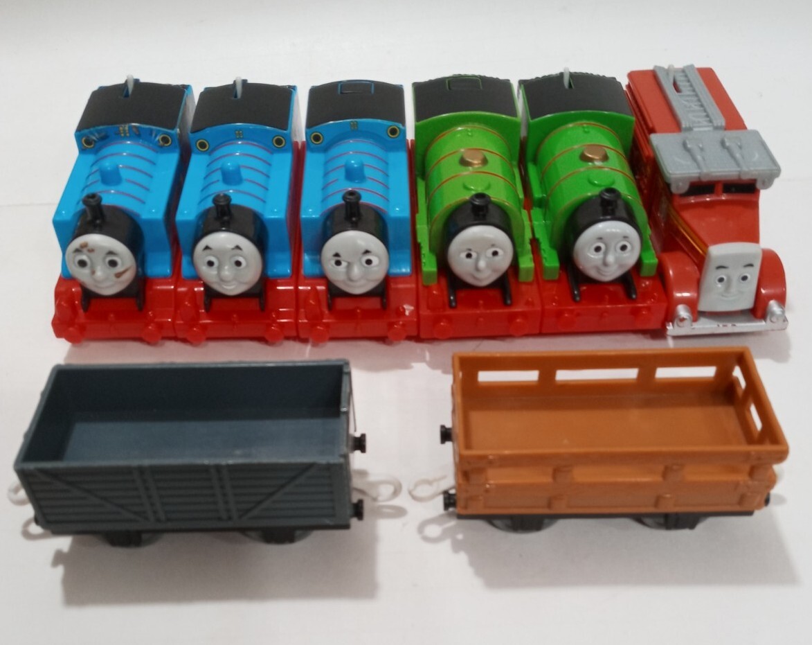 Lot Of 6 Thomas Trackmaster Motorized Trains & 2 Cars, Ice, Snow ...