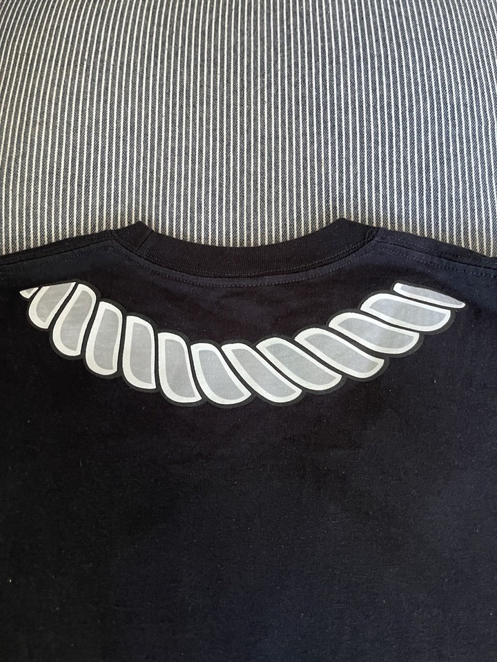 RUN OKI T-Shirt L Black Japan Okinawa Design Streetwear RUN DMC Style ...