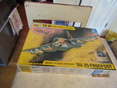 Zvezda 1/72 Plastic Model Kit Soviet CY-25 Attack Aircraft 7227 | eBay