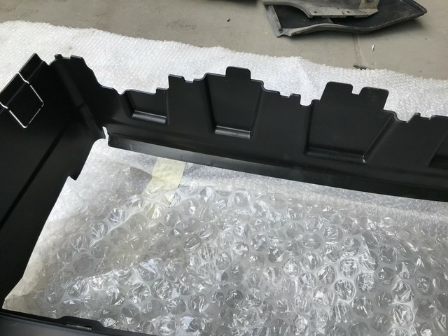 13-19 Land Rover Range Sport L494 Front Deflector Air Duct LR033397 OEM ...