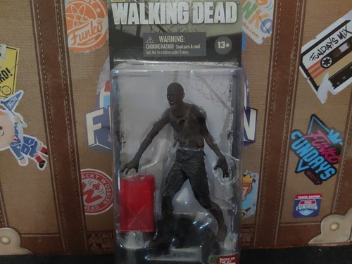 The Walking Dead TV Series 5 Charred Zombie Walker Action Figure ...