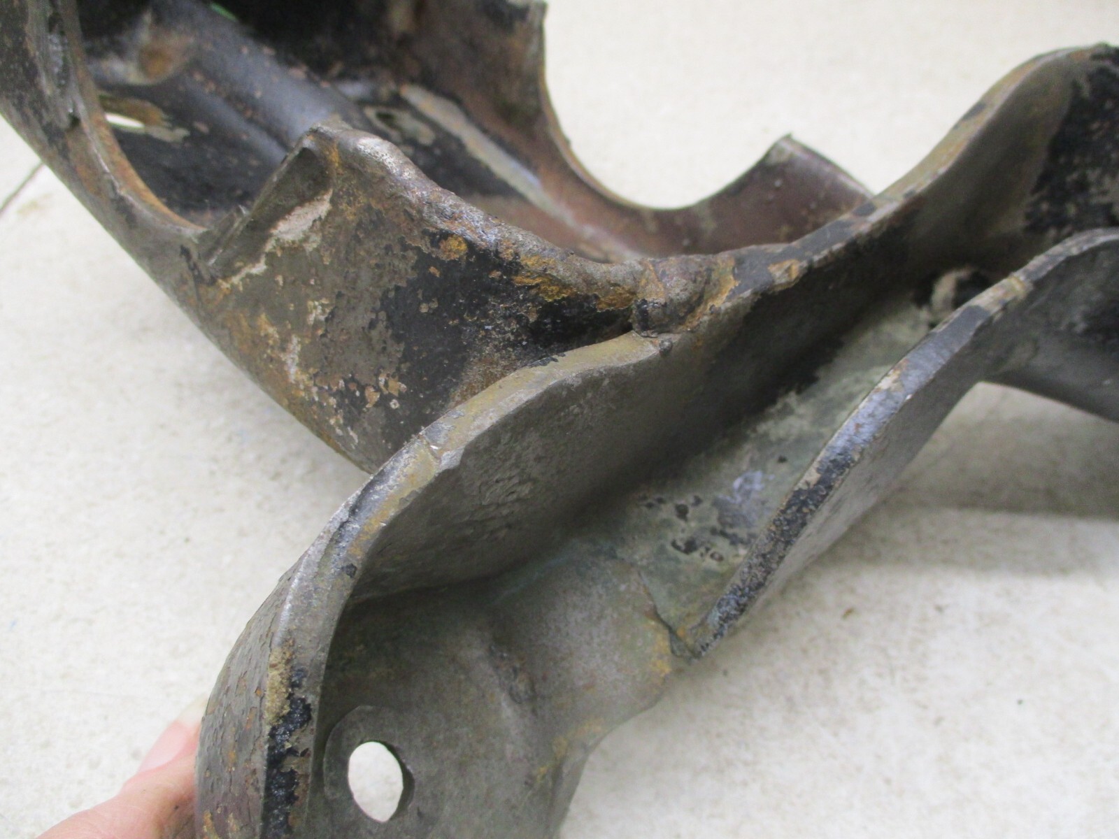99 to 04 Ford F250 F350 4x4 Front Axle Track Bar Mounting Bracket Dana ...
