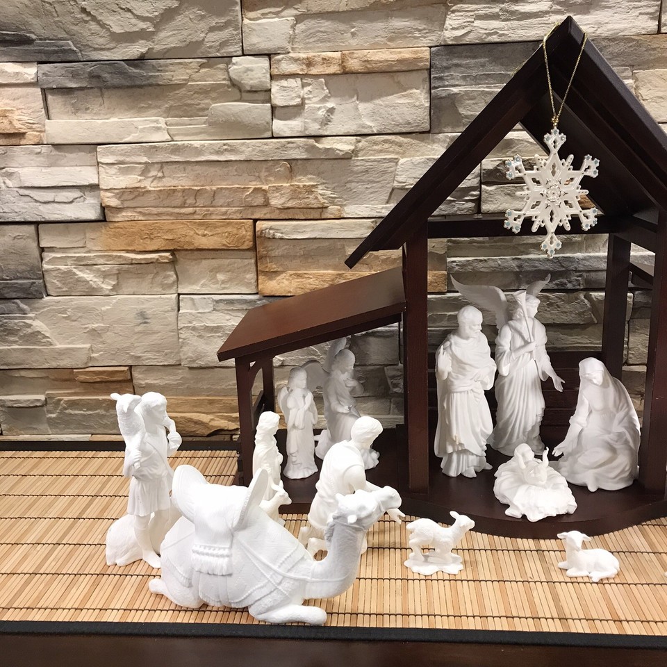 Lenox “The Nativity” 18-Pc Set Porcelain Figurines + Manger/Creche W ...