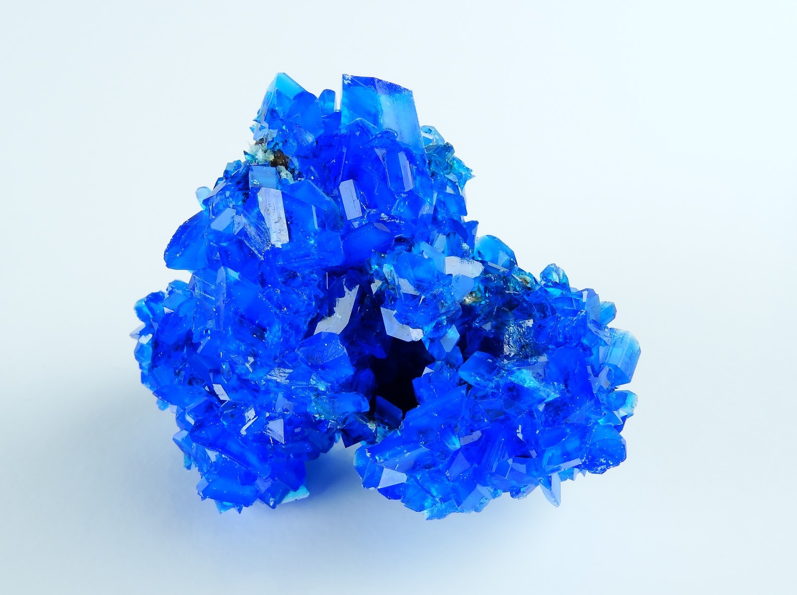 WHOLESALE BOX with CHALCANTHITE - 24 pcs - ELECTRIC BLUE alunite, alum ...