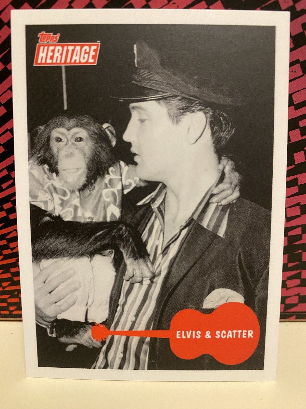 2022 topps heritage elvis presley #19 Elvis & Scatter | eBay