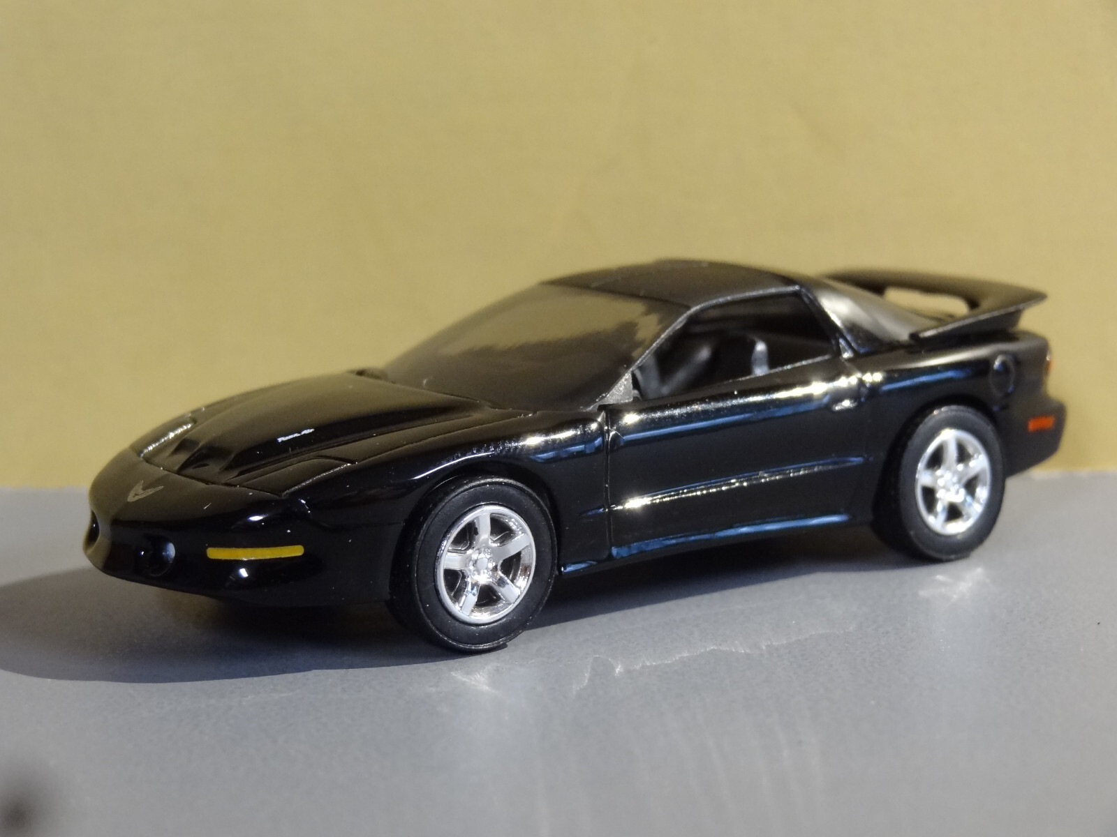 4TH GEN 1993-2002 PONTIAC FIREBIRD TRANS AM WS-6 1/64 DIECAST DIORAMA ...