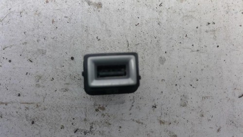 Prise port USB PEUGEOT 2008 2 98217039DX | eBay