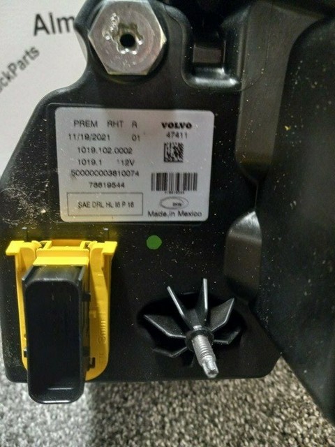 OEM VOLVO HEADLIGHT 78619544 RH - for sale online | eBay