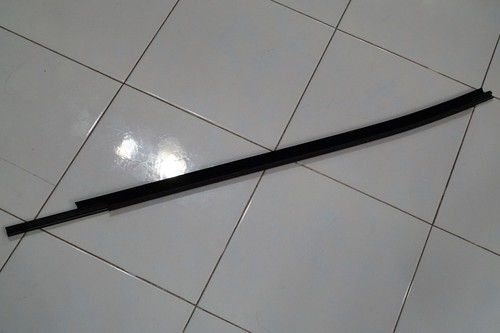 68210-0k070 TOYOTA HILUX REVO 2015-19 WINDOW WEATHER STRIP | eBay