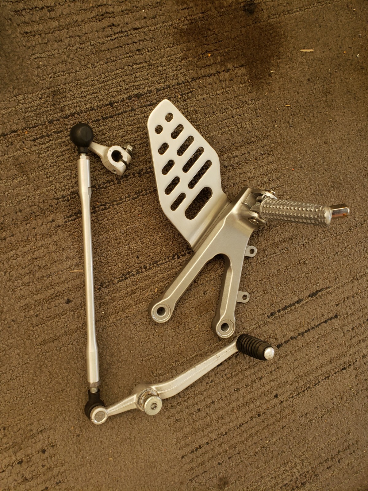 08-16 YAMAHA YZF R6 OEM LEFT REARSET REAR SET DRIVER FOOT PEG SHIFTER ...