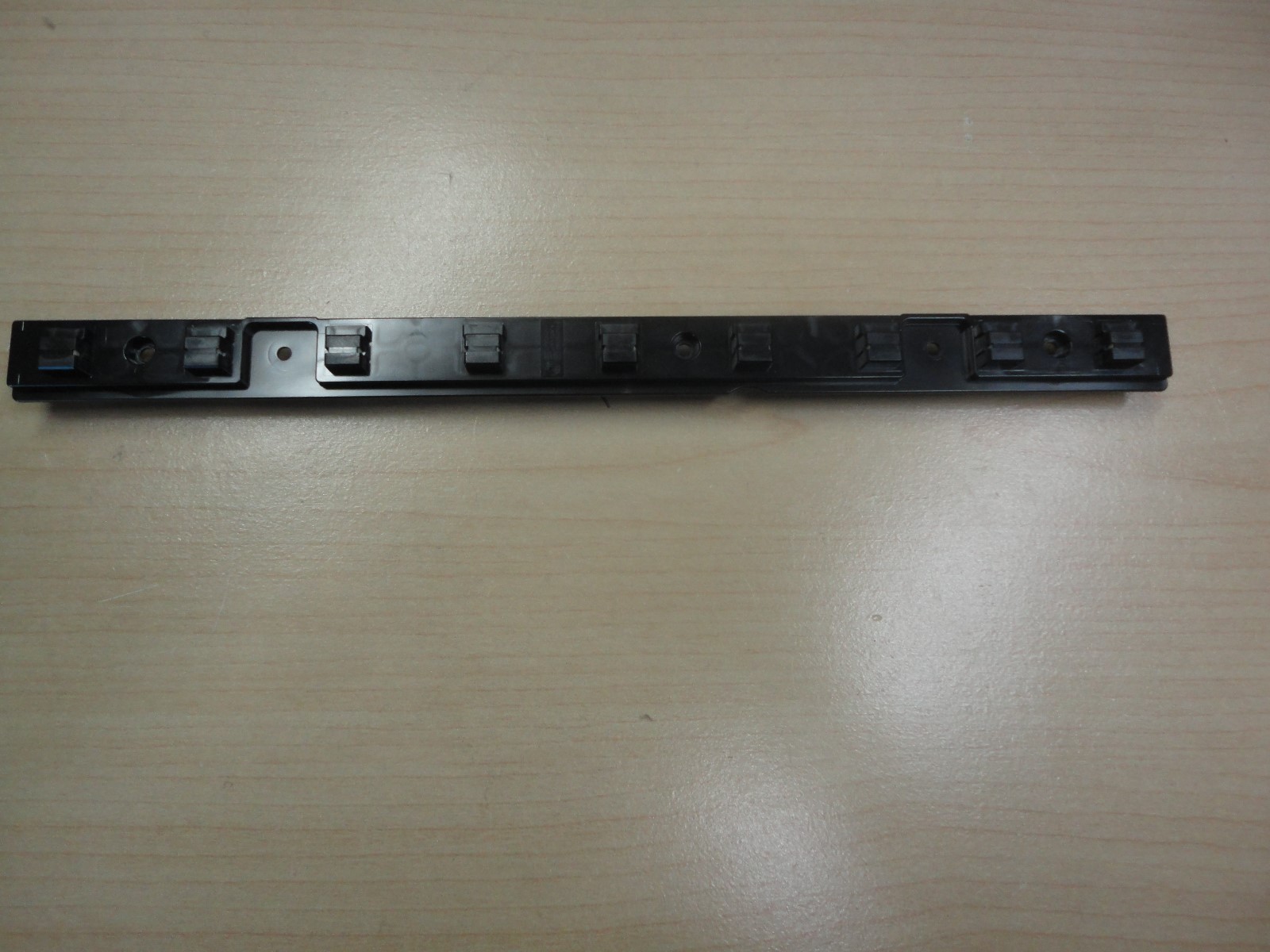 SAMSUNG LAMP HOLDER LJ97-02087A PULLED FROM MODEL LN52B550K1FXZA VERS ...