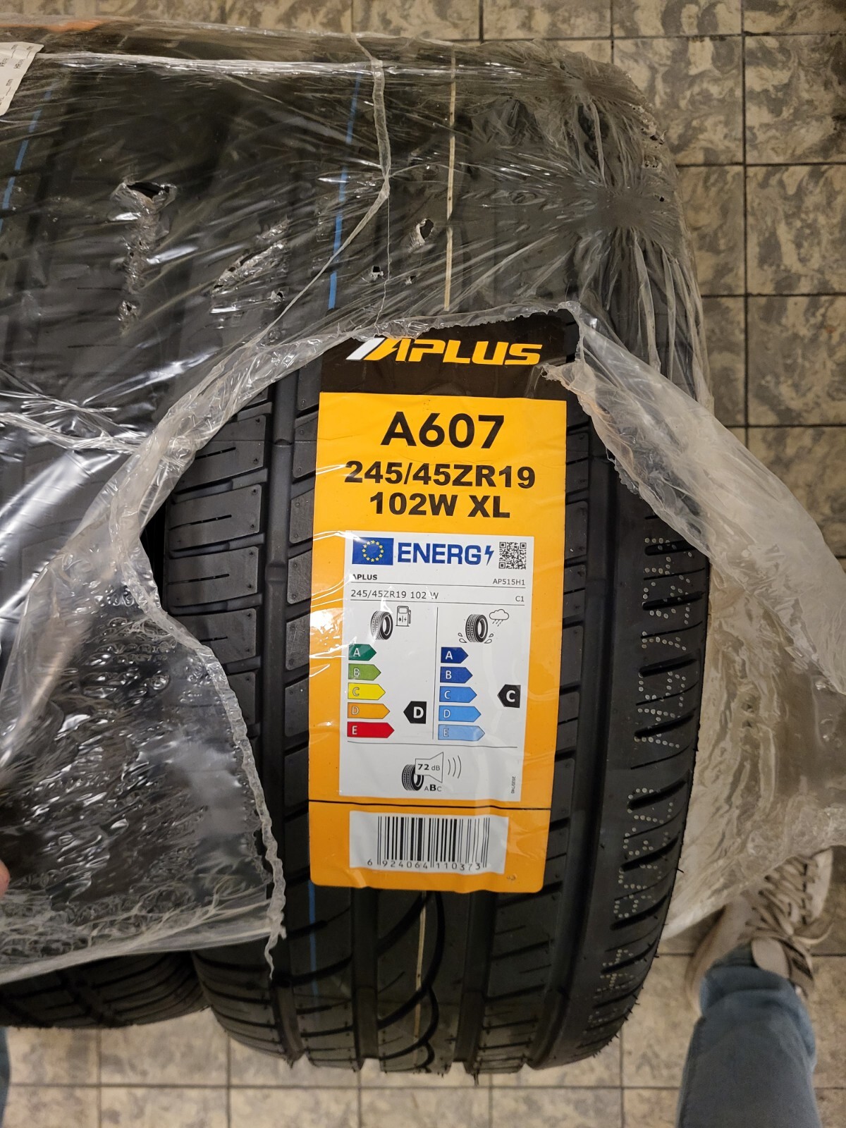 APlus A607 245/45 ZR19 102W XL online kaufen | eBay