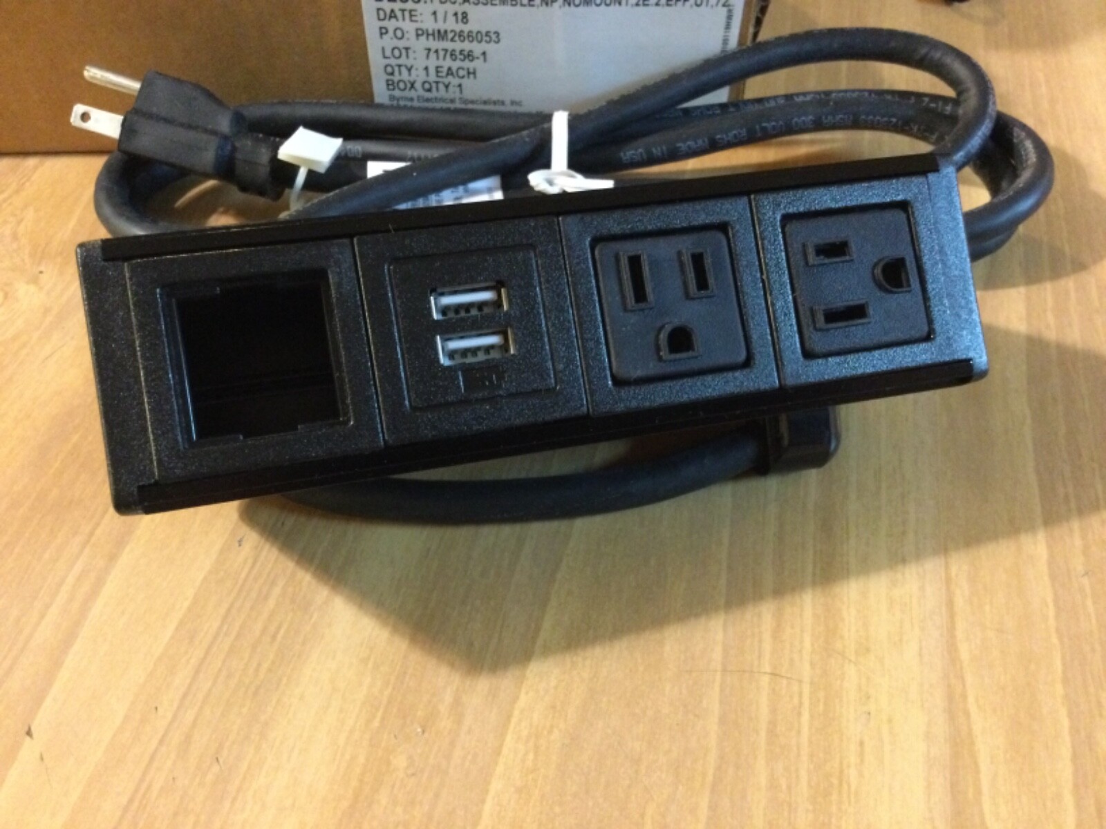Haworth Furniture Power Distribution Unit BE01820-M-2-2-EFF-U1-72 | eBay