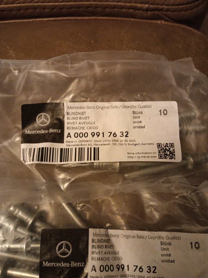 MERCEDES-BENZ CLA Coupe C117 Side Panel Rivet 10 Pcs A0009917632 NEW ...