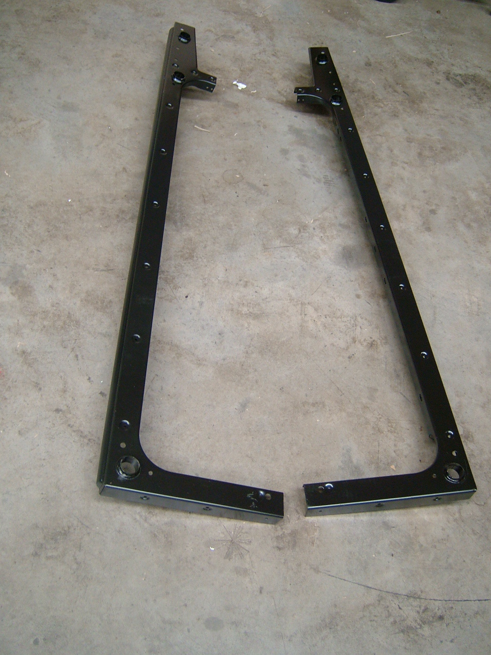 Land Rover Defender 90 Genuine LHS and RHS Tub Capping - AMN711210 ...