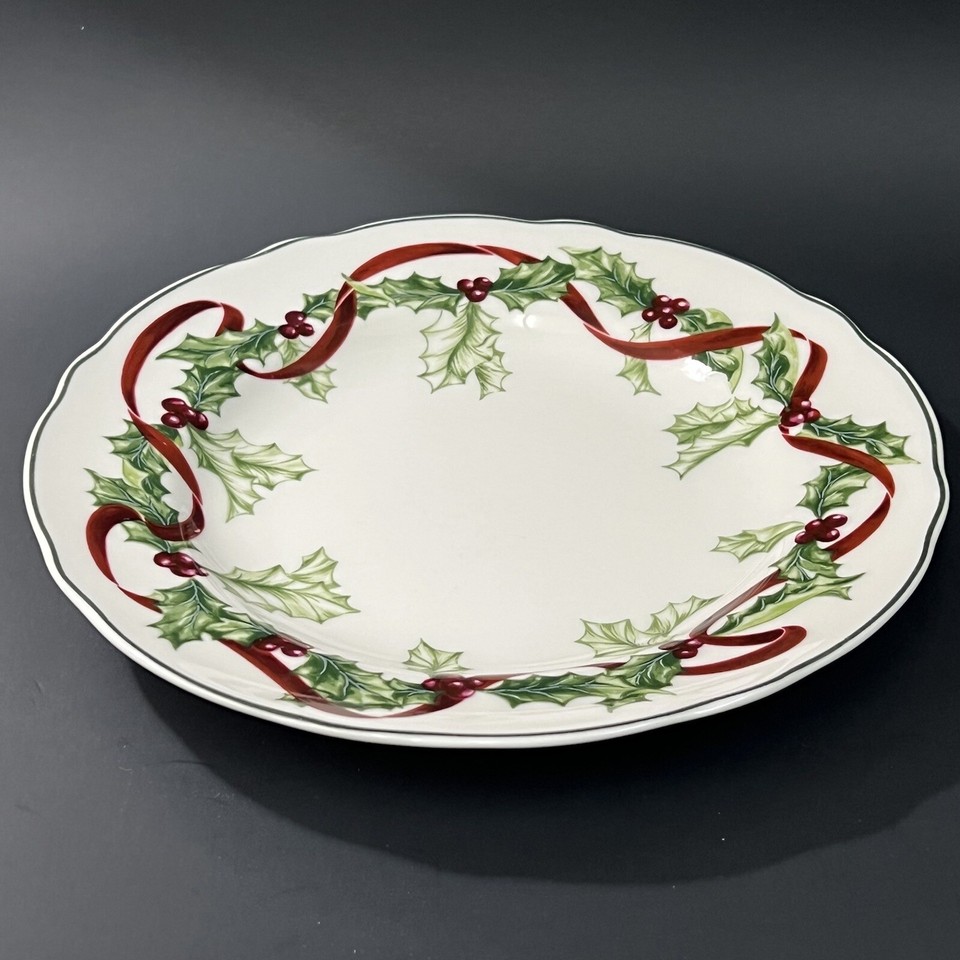 VTG Charter Club WINTER GARLAND Red Ribbon Holly Porcelain Luncheon ...