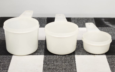 3 Vtg WHite Tupperware Nesting Measuring Cups 766-1 (1 cup, 3/4 cup, 1/ ...